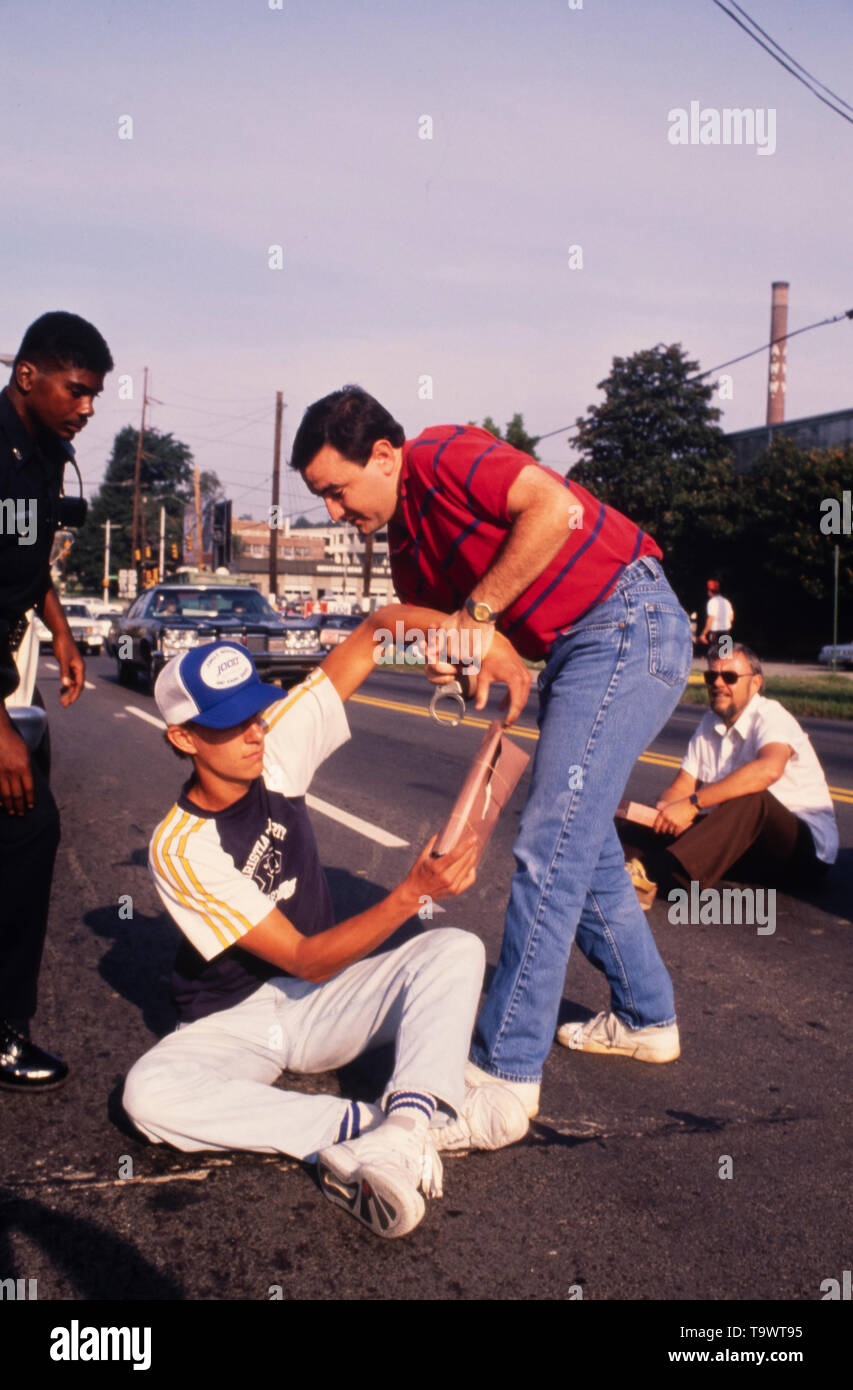 Operation rescue randall terry hi-res stock photography and images - Alamy