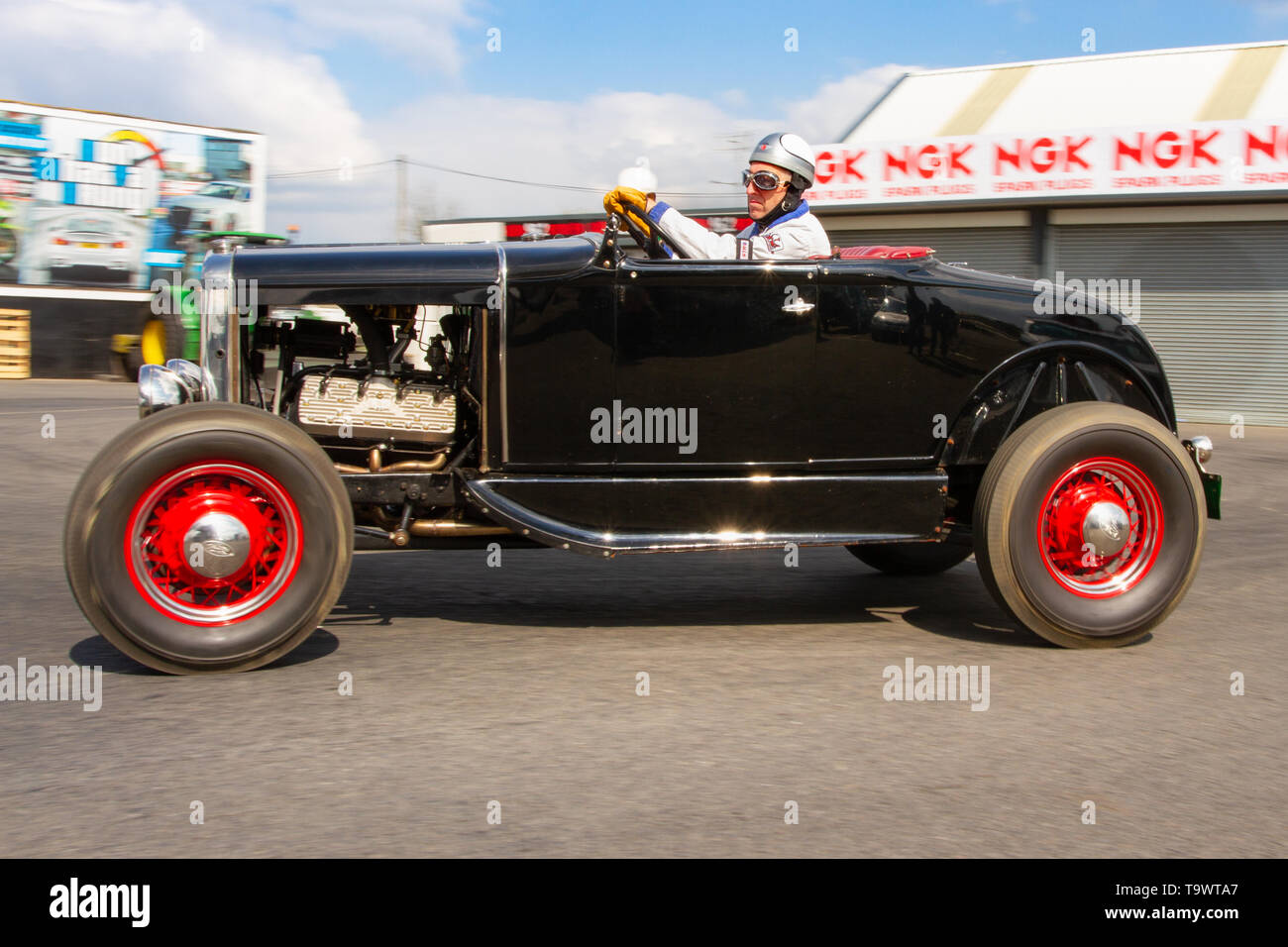 VHRA Vintage Nationals race meeting, Santa Pod Raceway, April 2019 ...