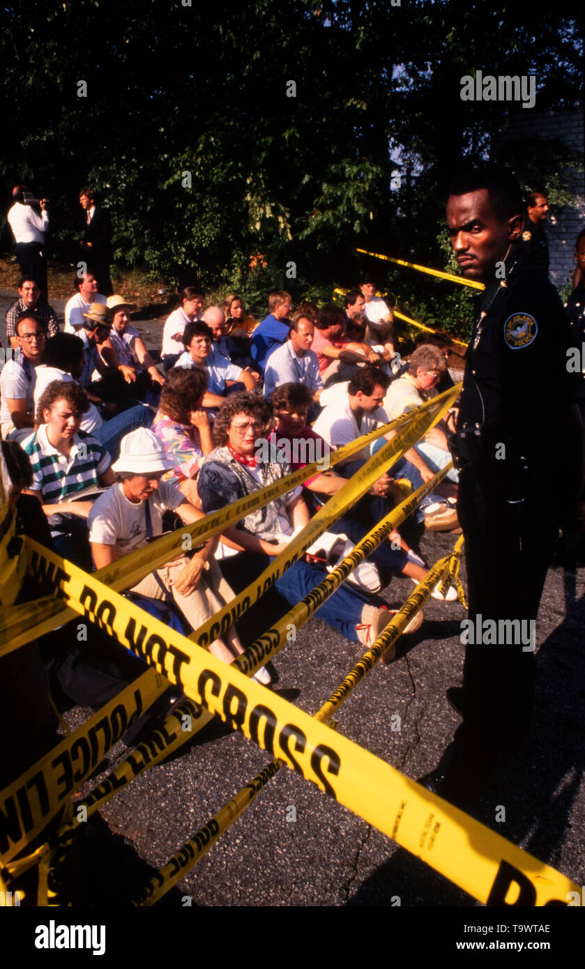 Operation rescue randall terry hi-res stock photography and images - Alamy