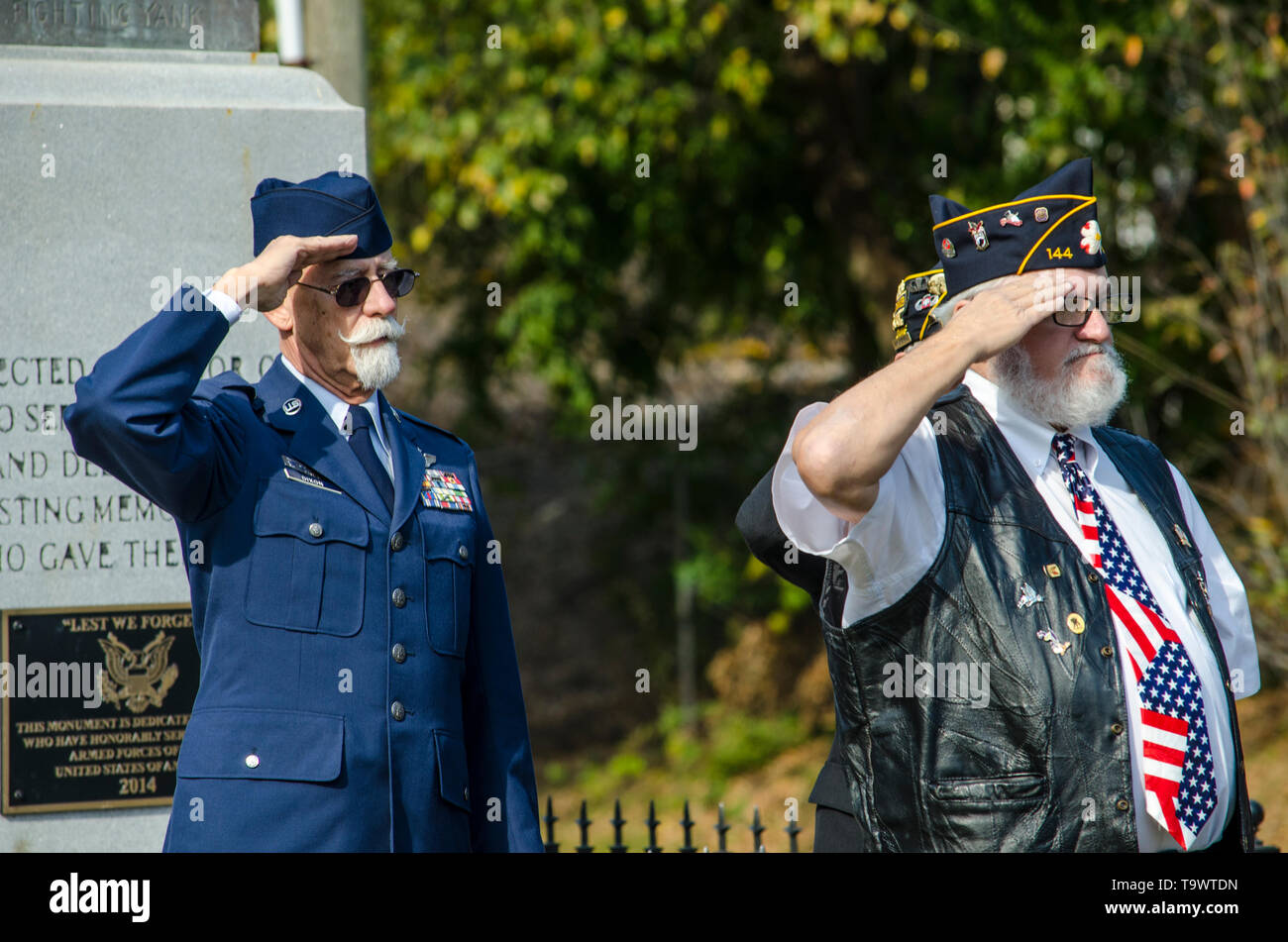 Veterans ceremony hi-res stock photography and images - Alamy