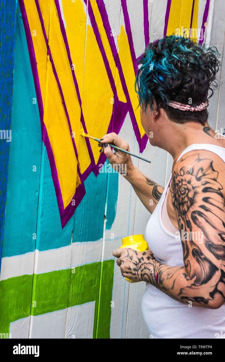 Woman artist camera create hi-res stock photography and images - Alamy