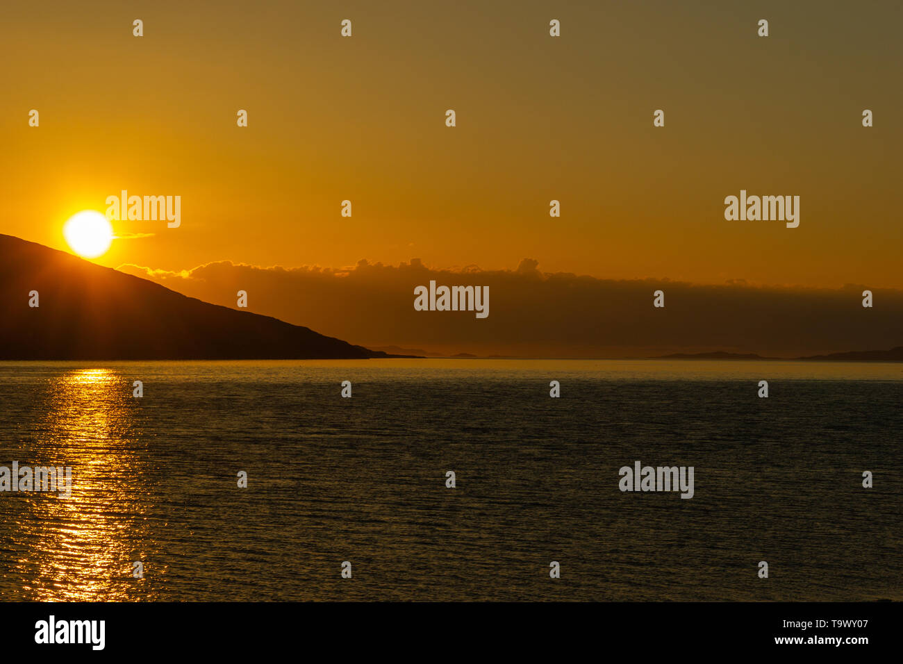 Beautiful sunset over loch hi-res stock photography and images - Alamy