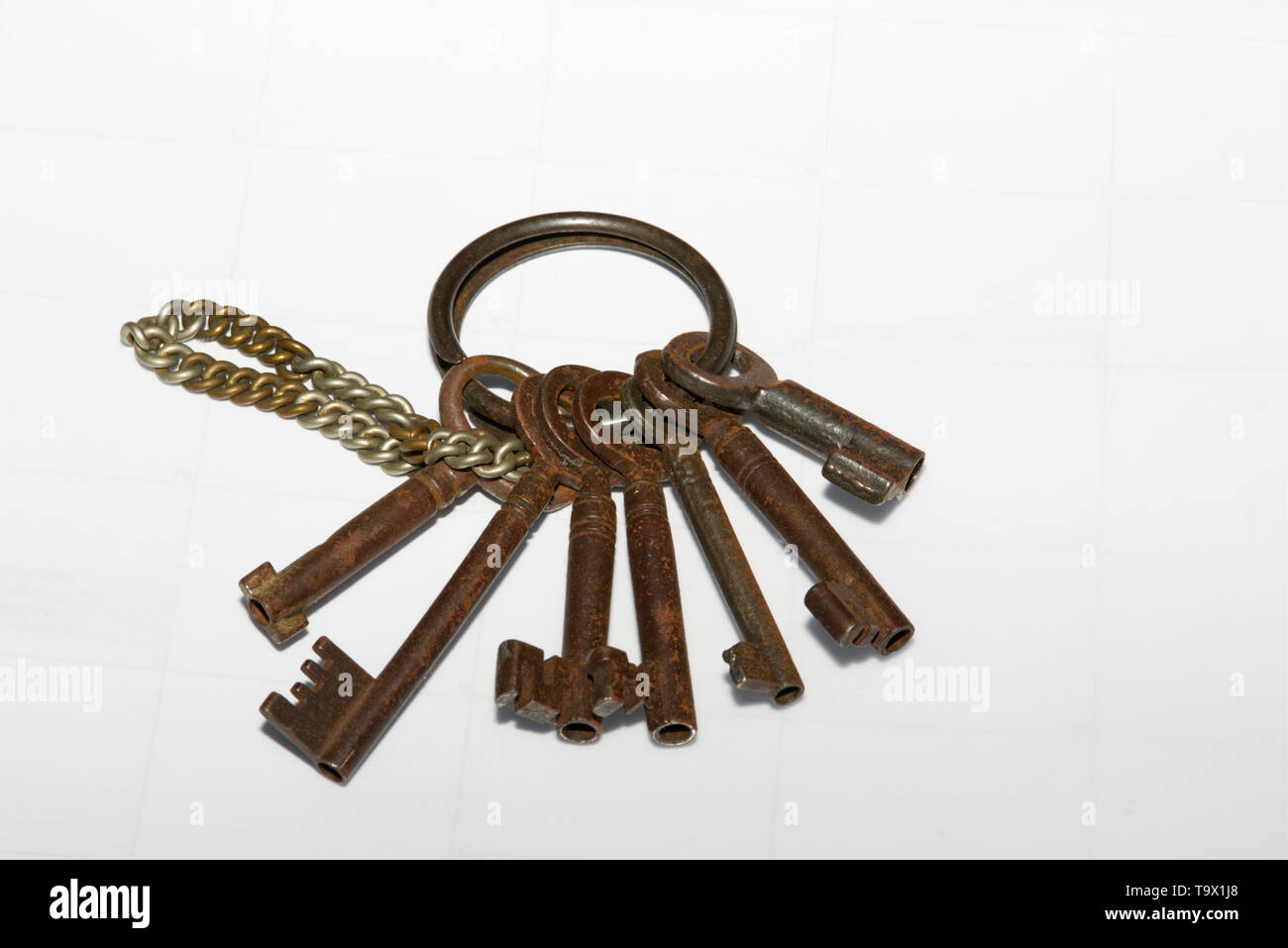 Rusty antique keys collection hi-res stock photography and images - Alamy