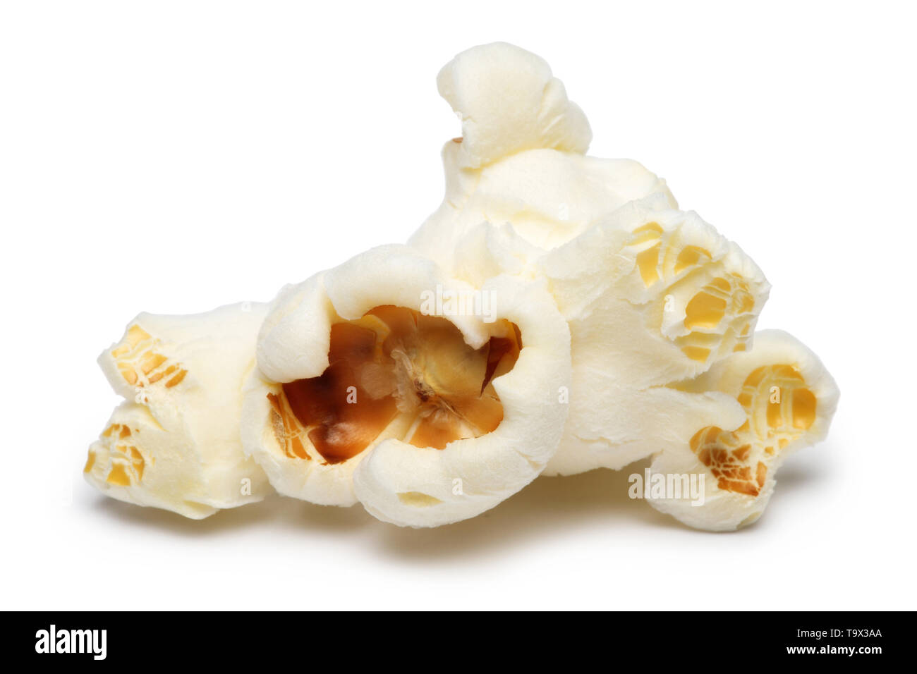 Fresh popcorn isolated on white background Stock Photo - Alamy