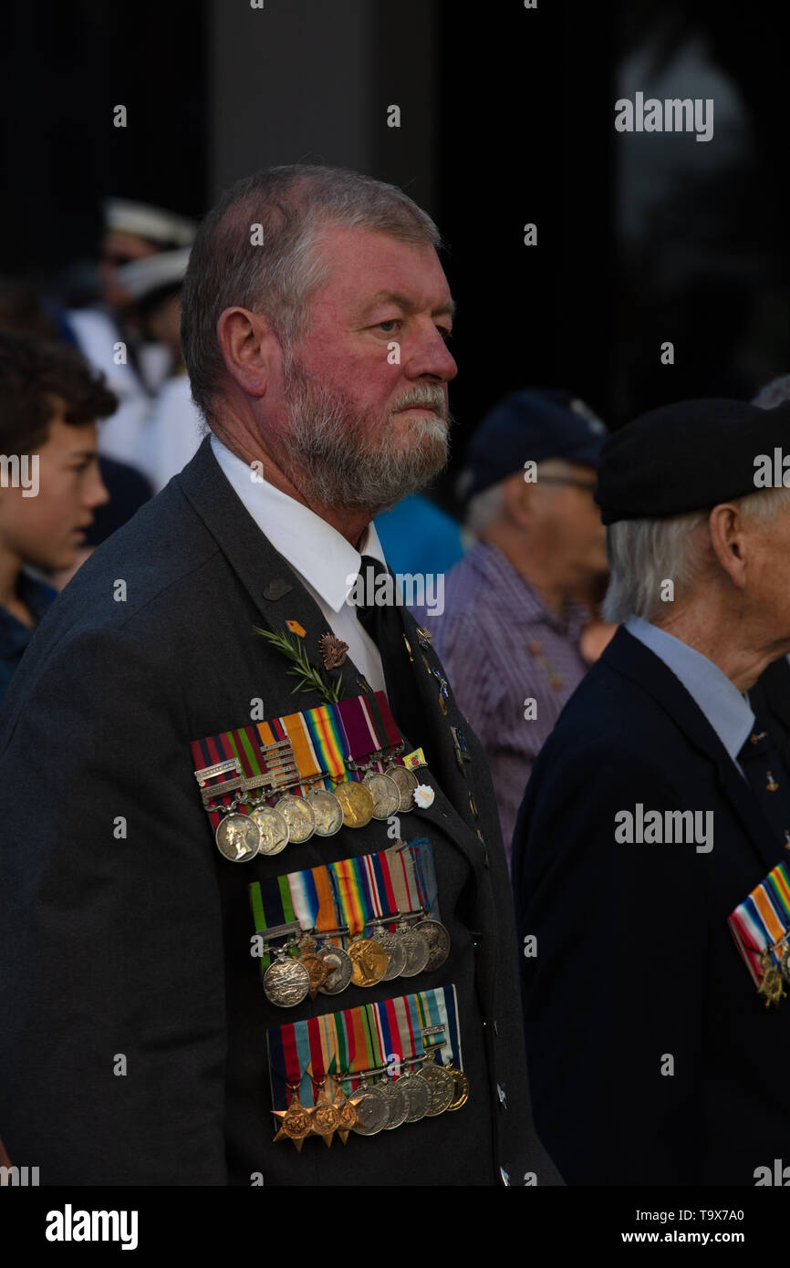 Army veteran with medals anzac day perth hi-res stock photography and ...