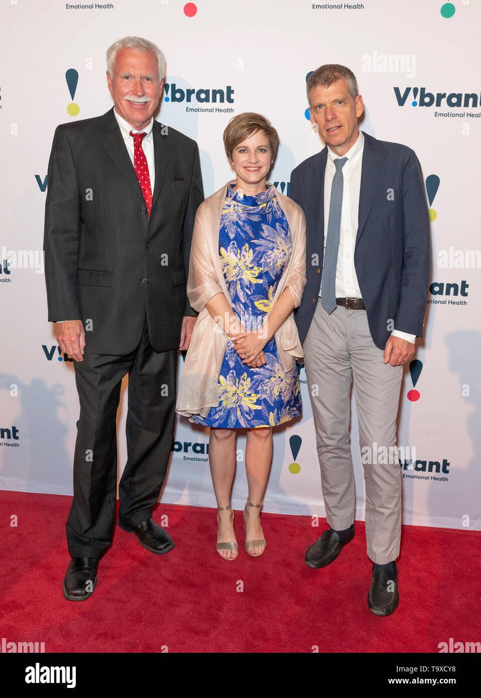 New York, NY - May 20, 2019: Bobby Dee, Kimberly Williams, Gary Belkin ...