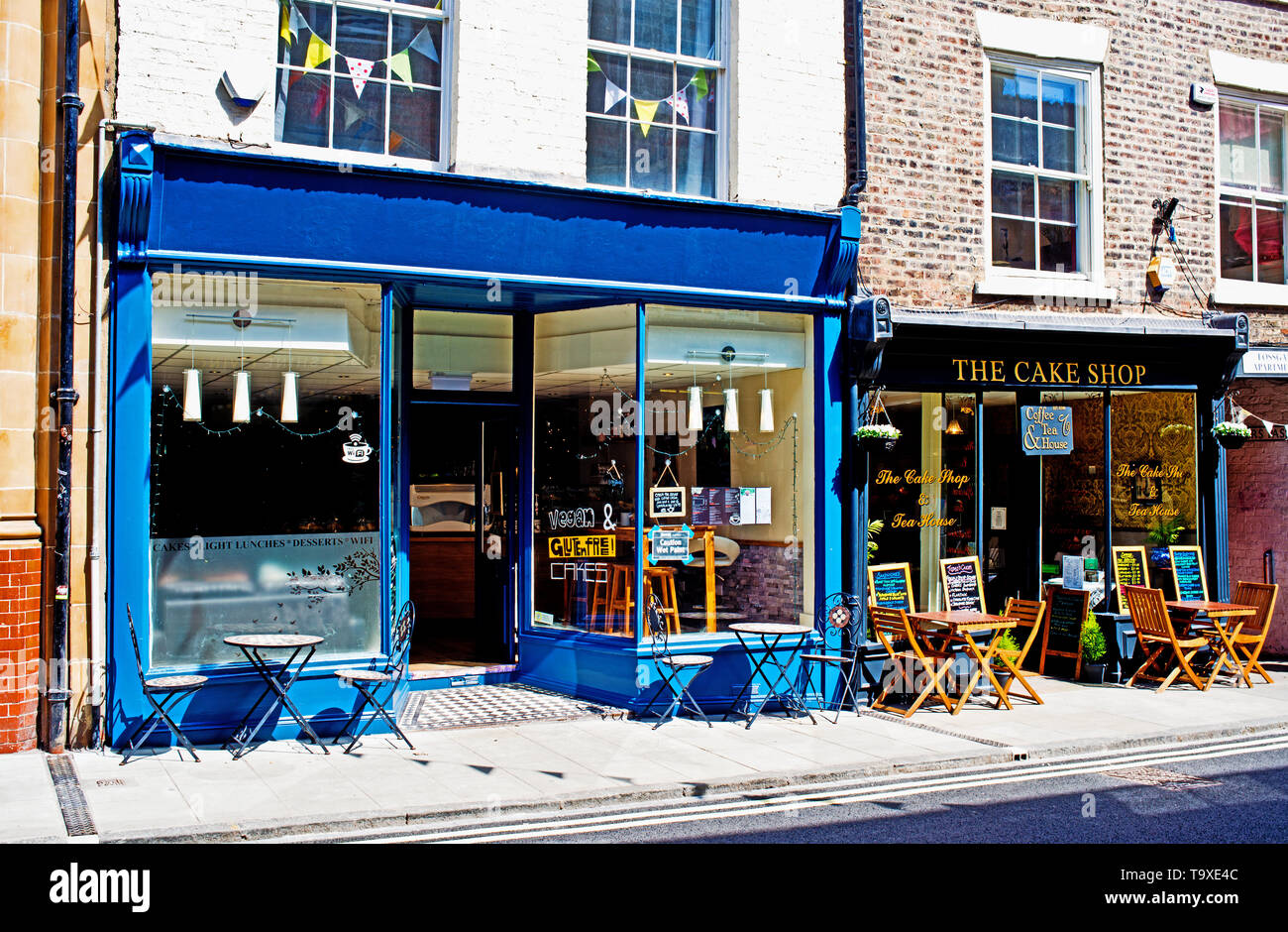 Cake Shops and tea rooms, Fossgate, York, England Stock Photo - Alamy