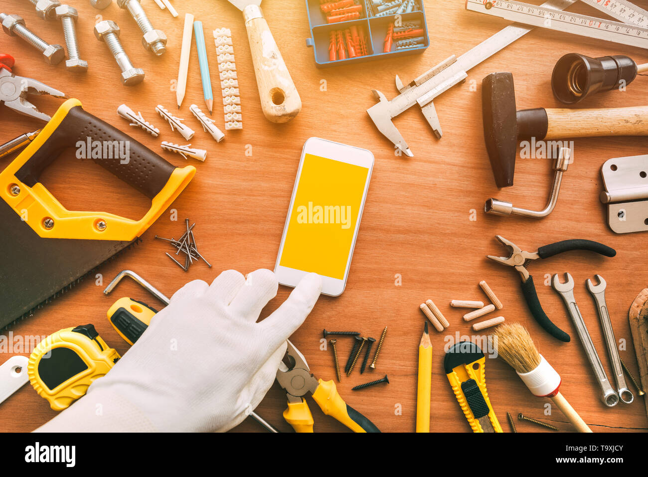 App maintenance hi-res stock photography and images - Alamy