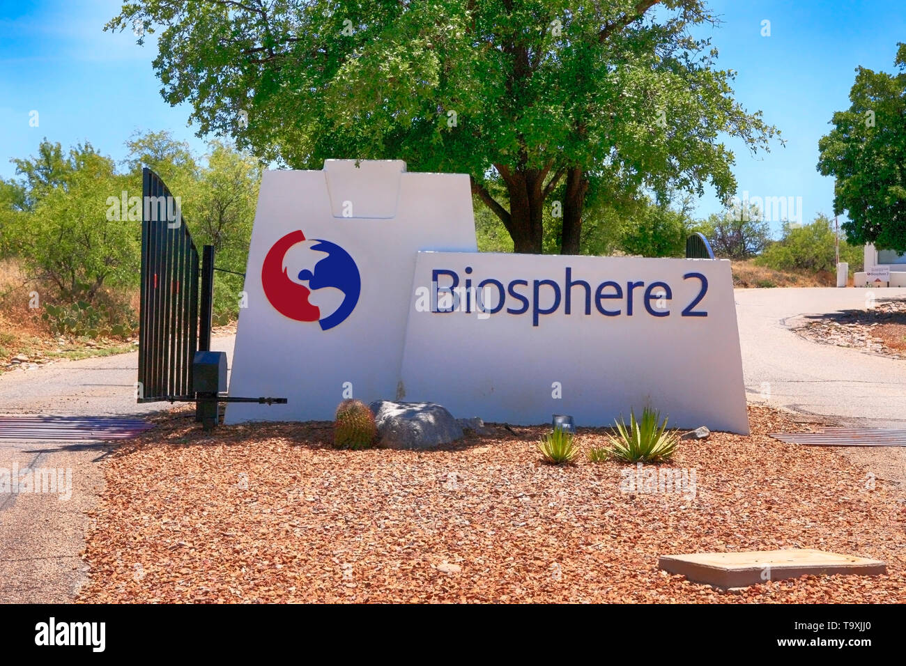 Research facility hi-res stock photography and images - Alamy