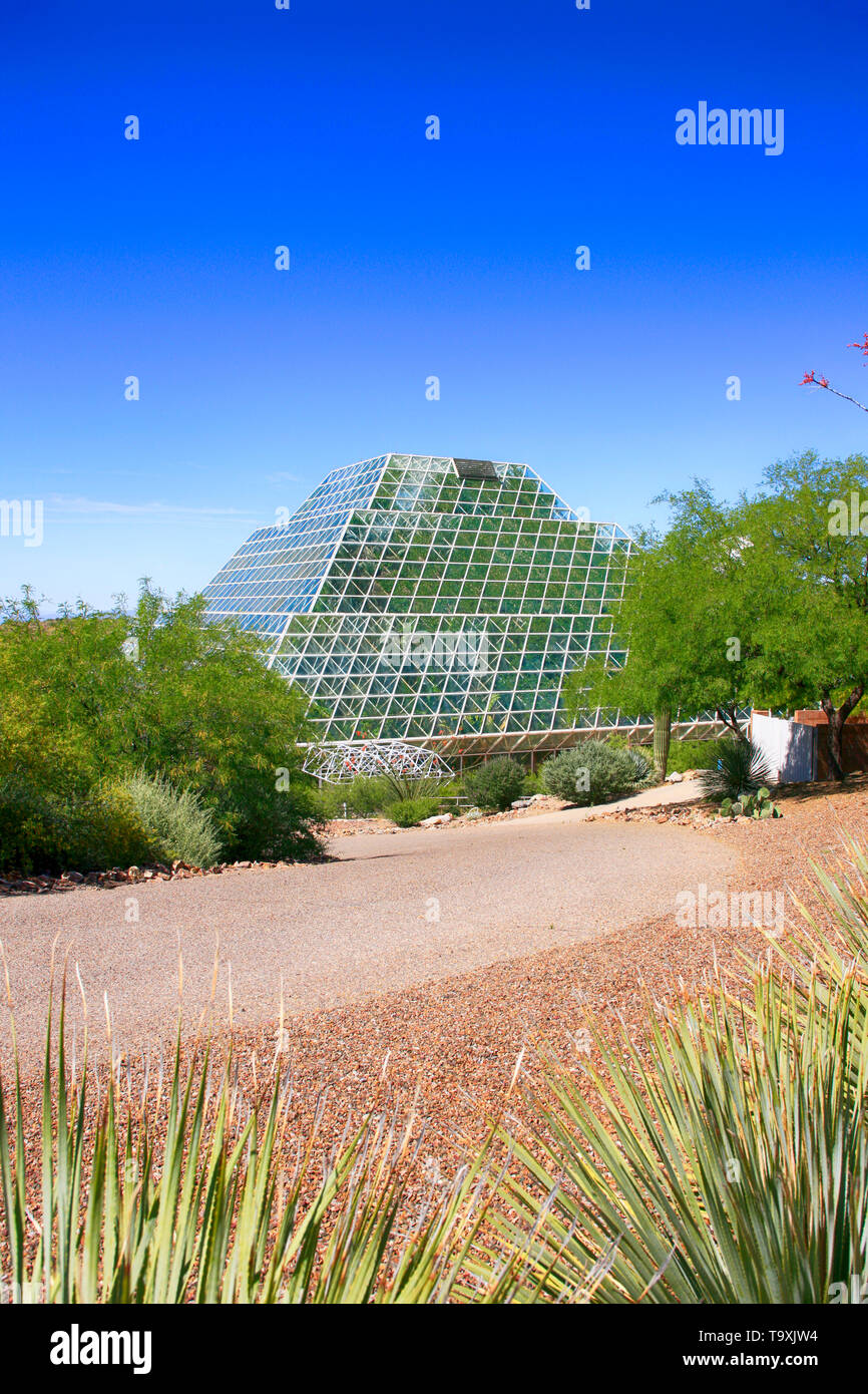 Biosphere 2 arizona rainforest hi-res stock photography and images - Alamy