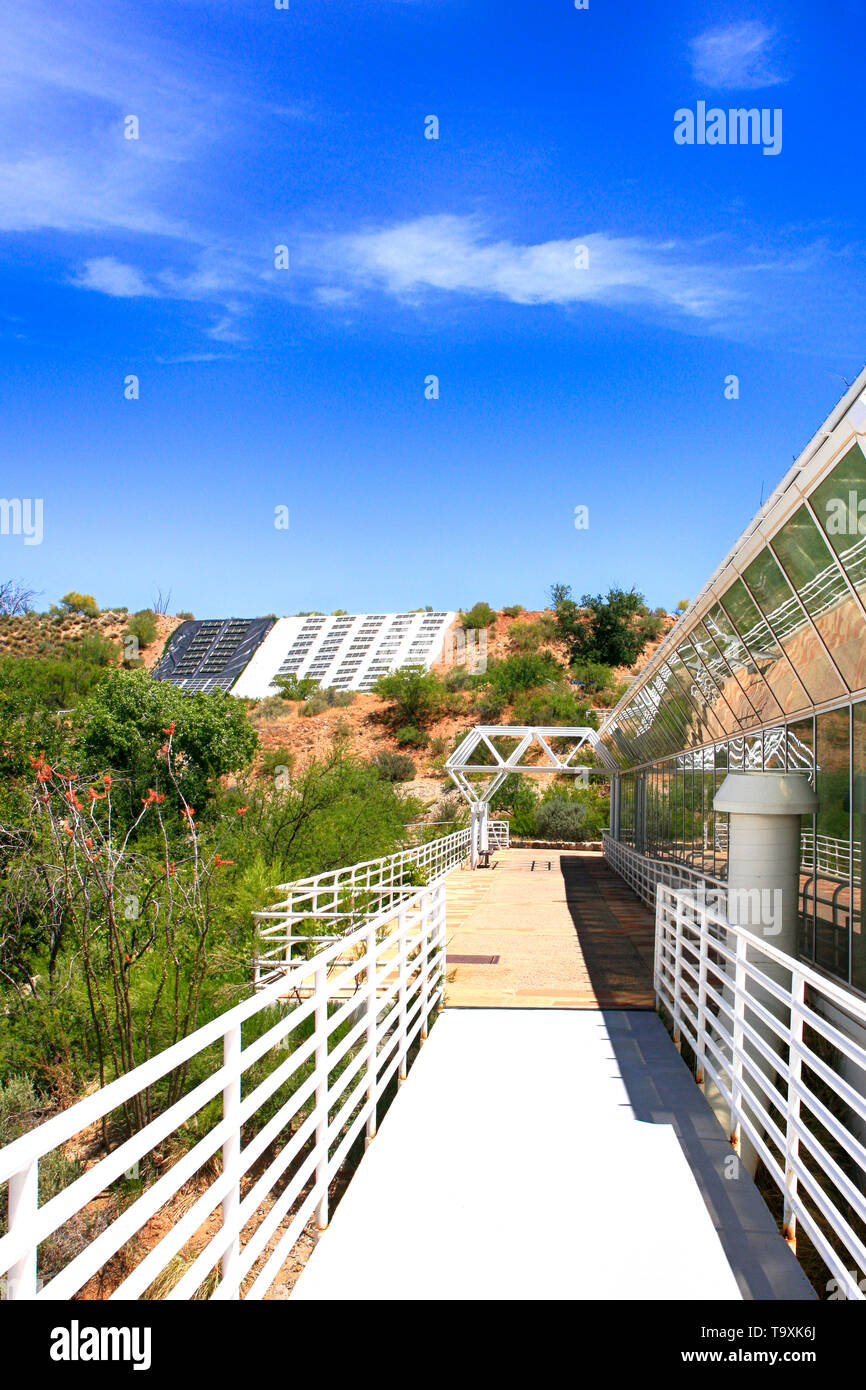 Research and development solar hi-res stock photography and images - Alamy