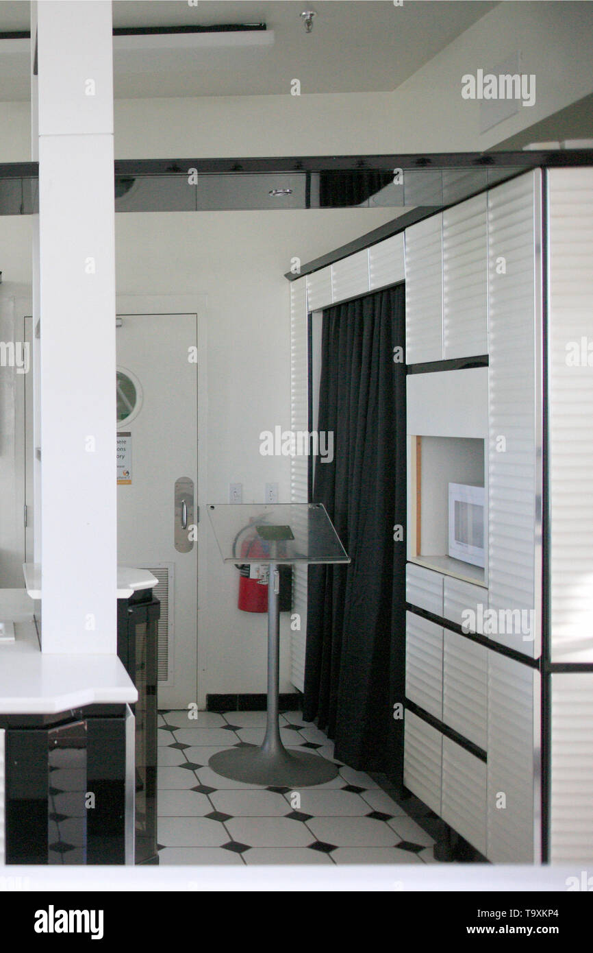 1980s kitchen design hi-res stock photography and images - Alamy