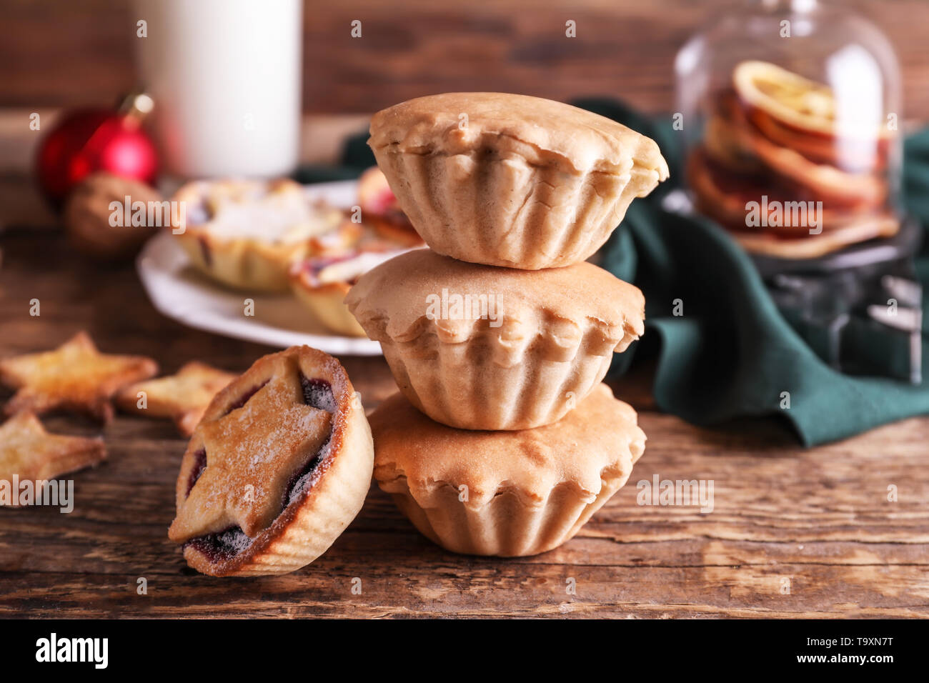Stack of mince pies hi-res stock photography and images - Alamy