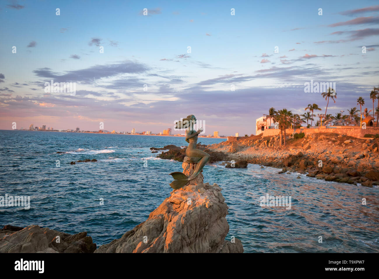 Mazatlan, Mexico-10 April, 2019: Famous Mazatlan sea promenade (El ...
