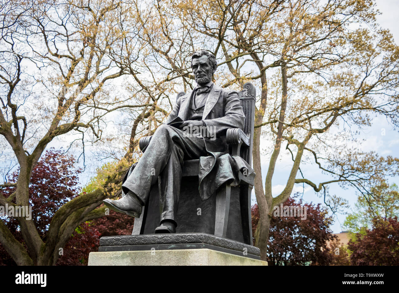Abraham Lincoln Statue at Hackley Park, Muskegon, Michigan Stock Photo ...