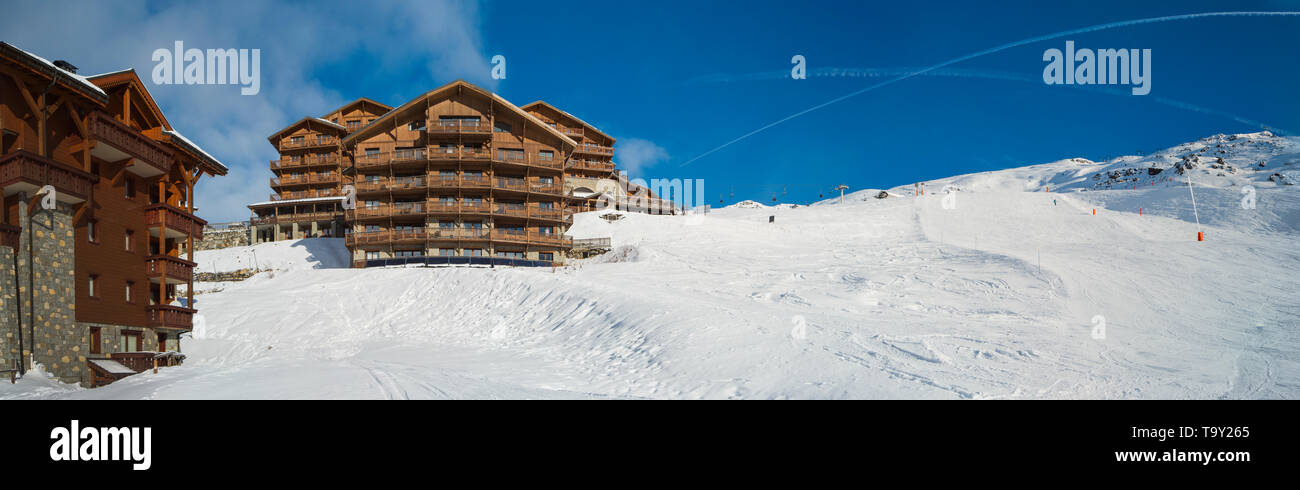 Buildings on slope hi-res stock photography and images - Alamy