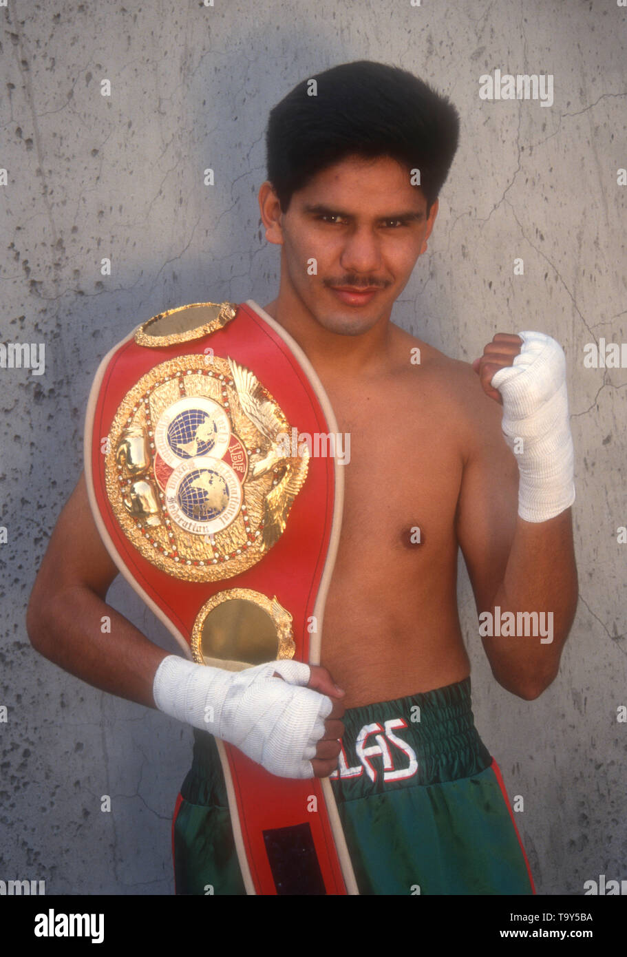Los Angeles, California, USA 19th April 1994 (Exclusive) Boxer Rafael ...