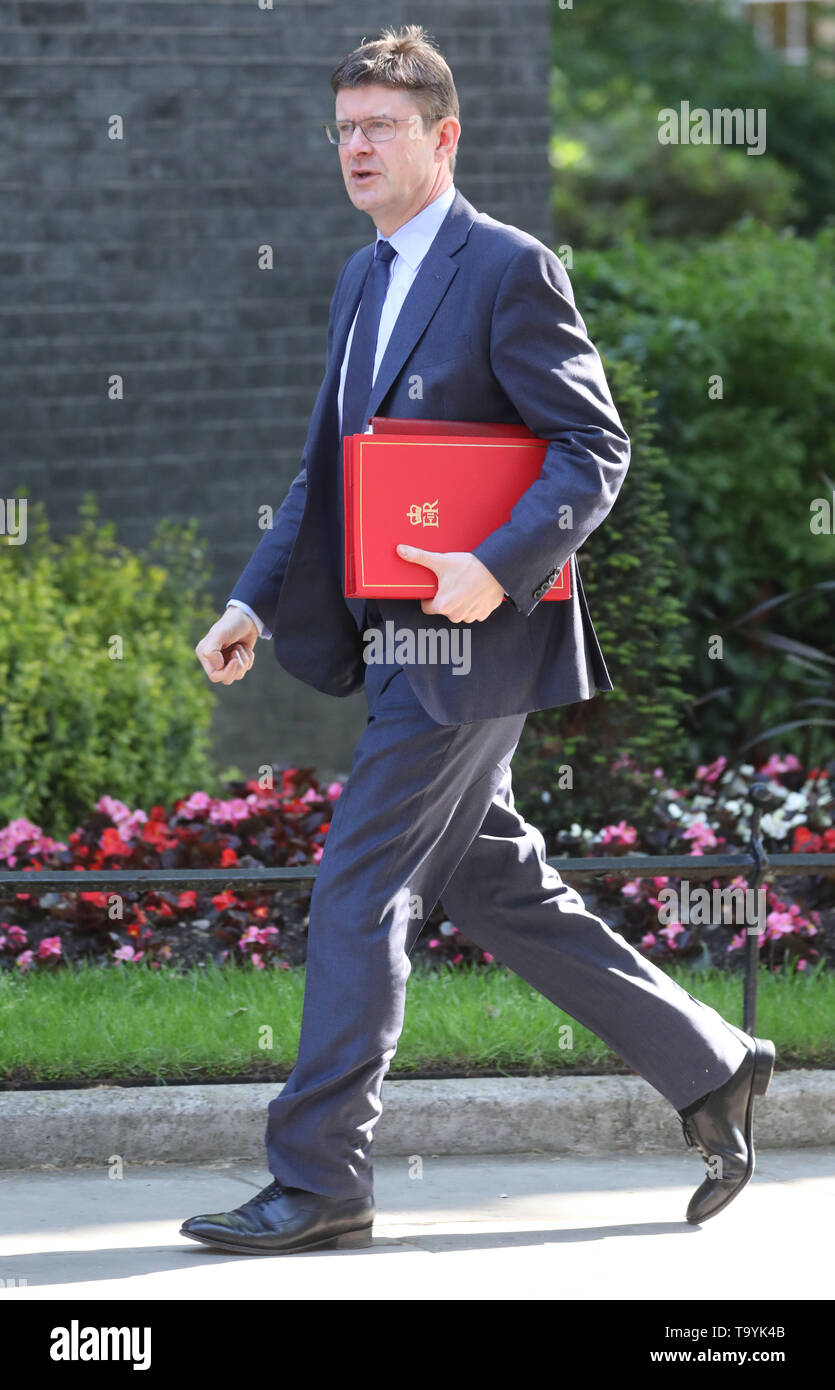Business Secretary Greg Clark arrives for a cabinet meeting at 10 ...