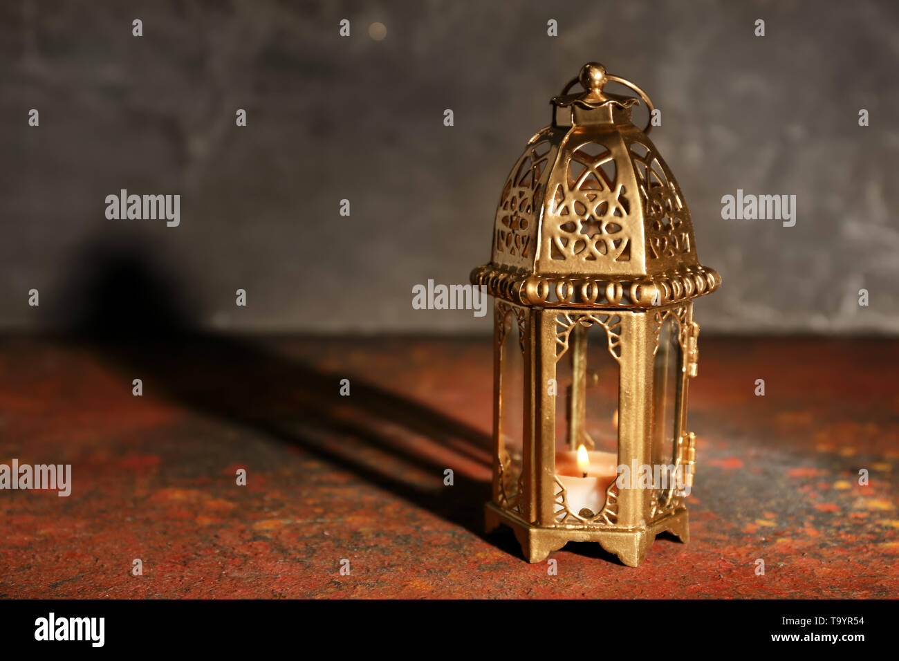Muslim lamp as Ramadan symbol on table Stock Photo - Alamy