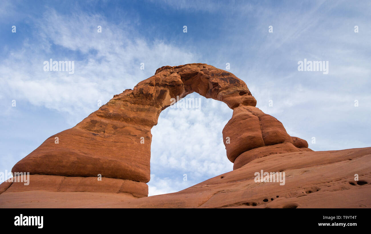 delicate arch with sky in the background Stock Photo - Alamy