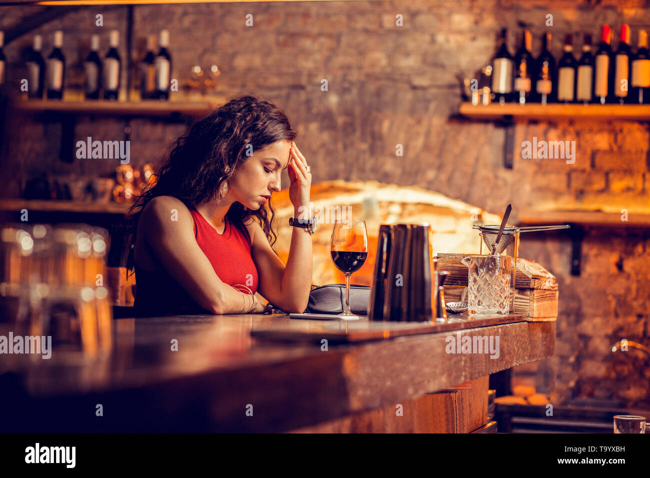 Woman Alone Bar Sad High Resolution Stock Photography and Images - Alamy