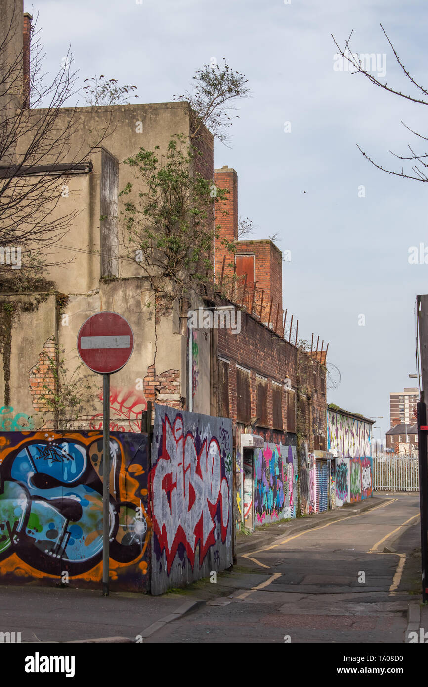Abandoned belfast hi-res stock photography and images - Alamy