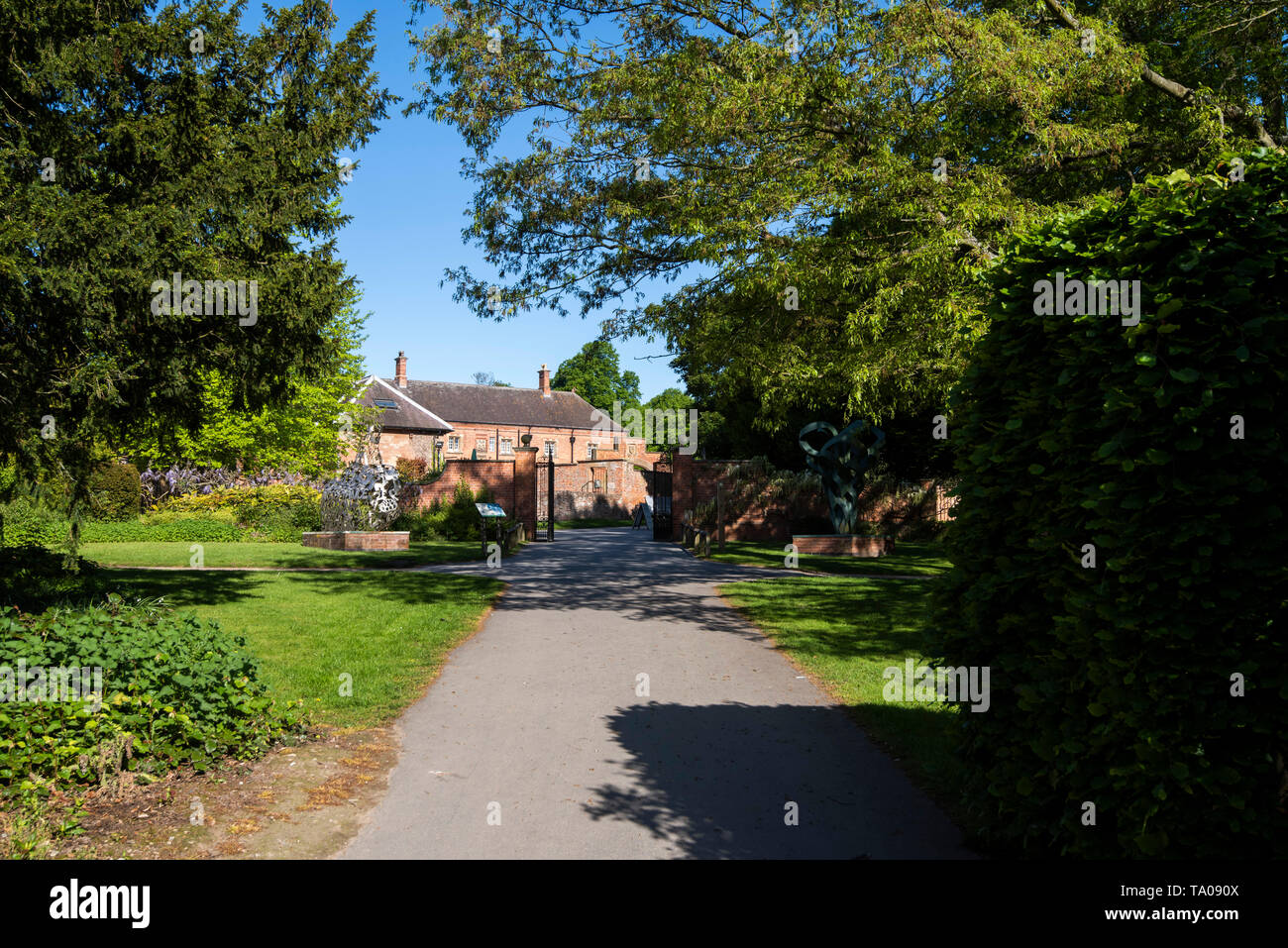 Gardens at Rufford Abbey in Nottinghamshire, England UK Stock Photo - Alamy