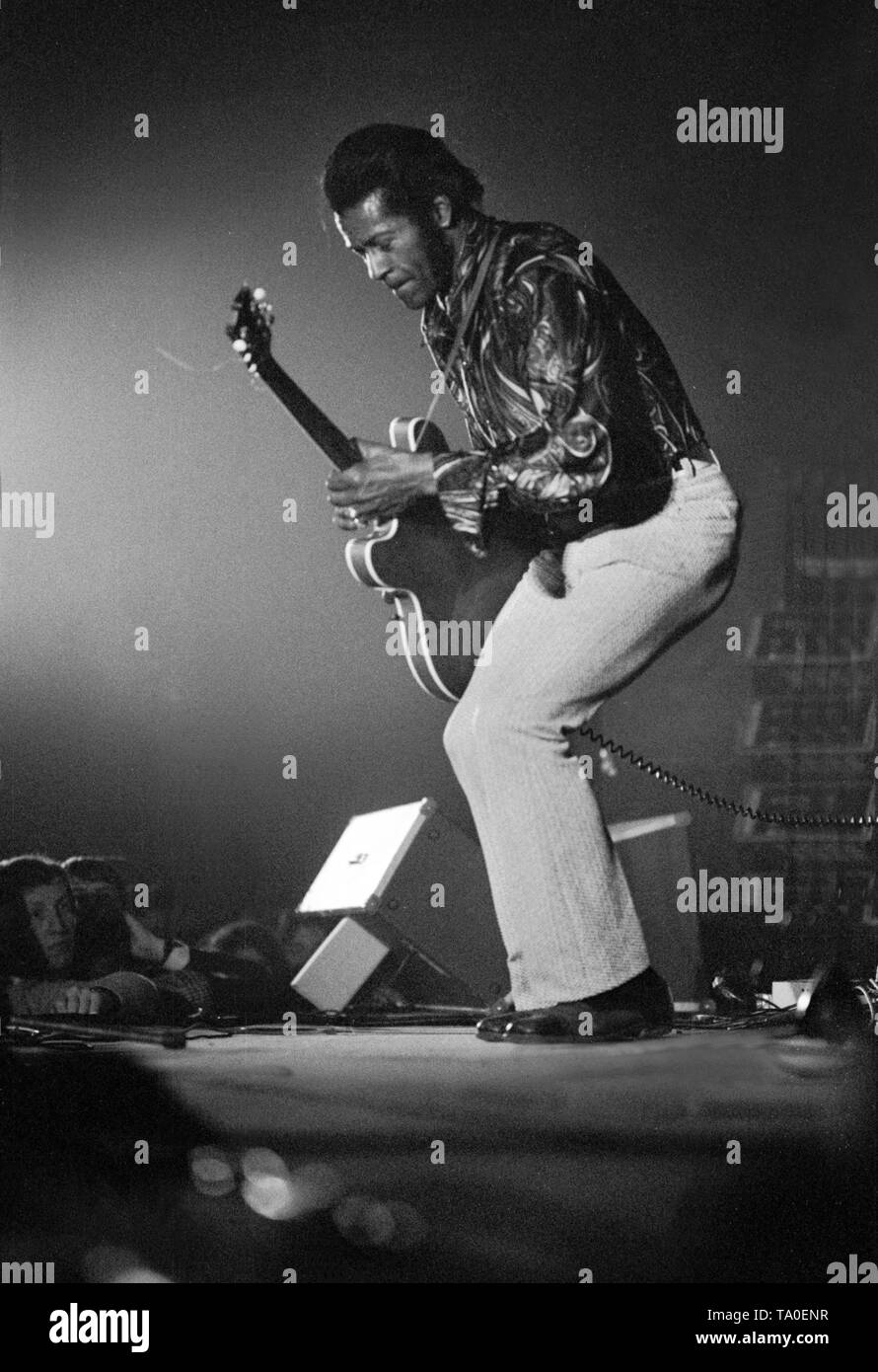 Chuck berry live Black and White Stock Photos & Images - Alamy