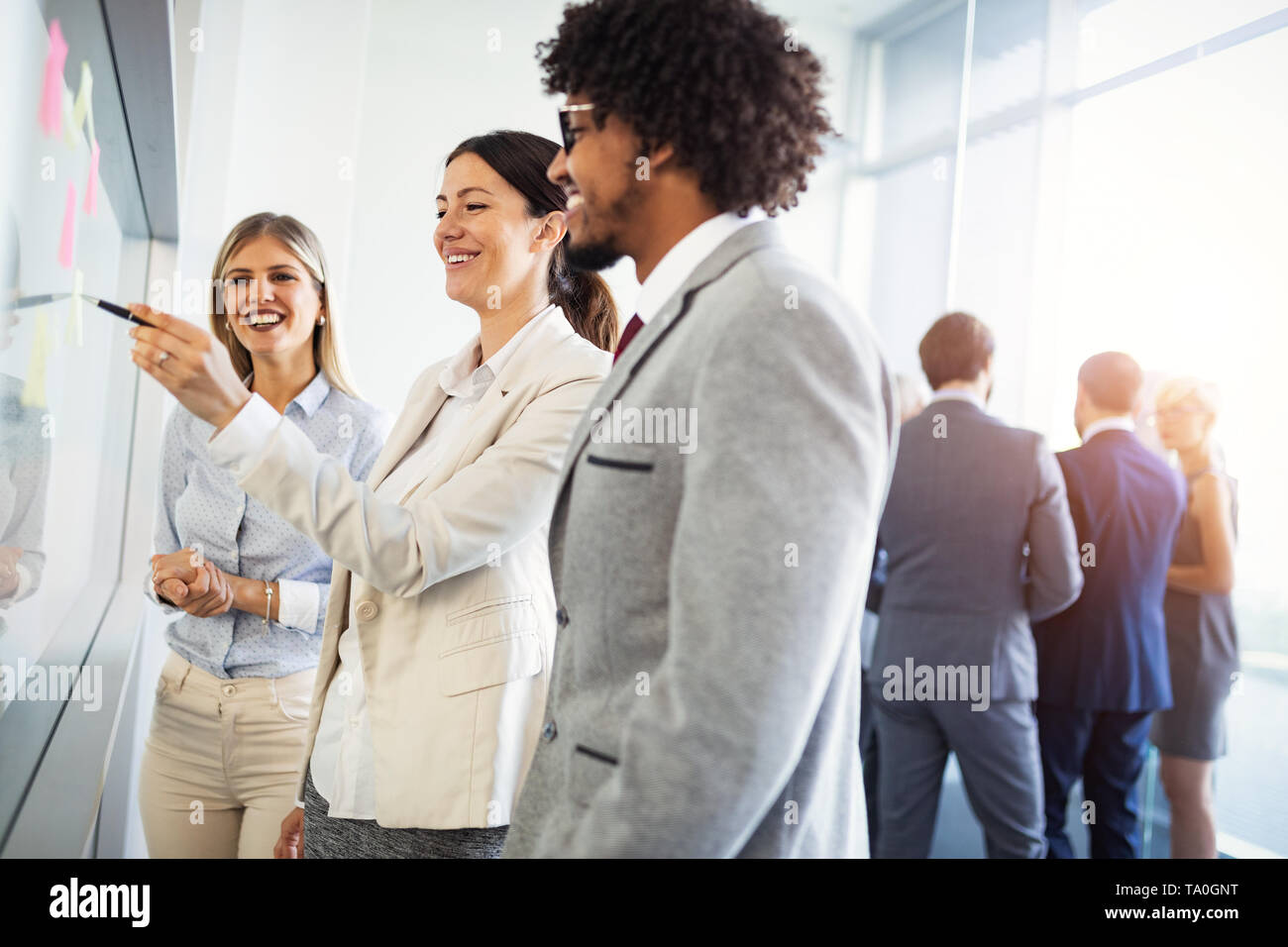 Diverse workplace hi-res stock photography and images - Alamy