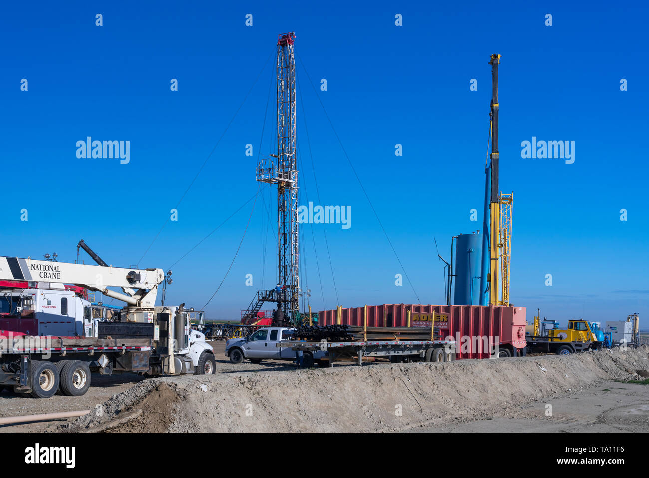 Oil rig equipment hi-res stock photography and images - Alamy