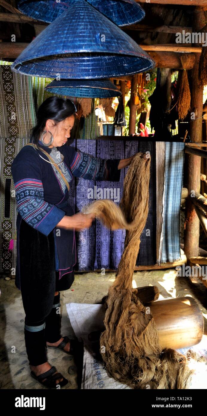 Hmong design hi-res stock photography and images - Alamy