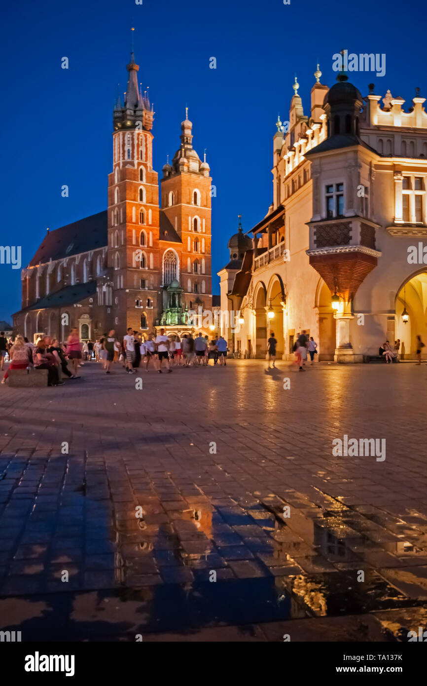 Cracow places hi-res stock photography and images - Alamy