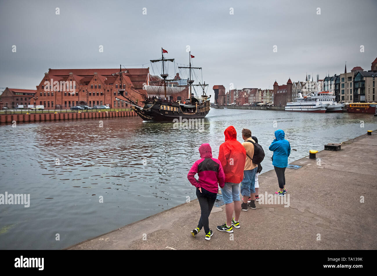 Gdansk harbour hi-res stock photography and images - Alamy