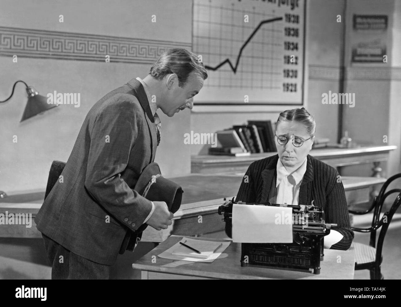 Heinz Ruehmann as Hermann Knittel in the movie "The Gasman" by Carl ...