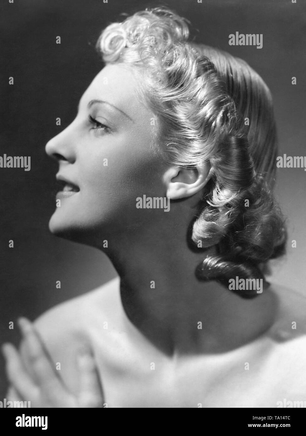 Women's fashion 1936 hi-res stock photography and images - Alamy