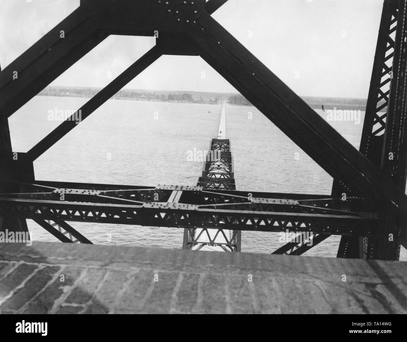 Modern newly constructed bridge Black and White Stock Photos & Images ...