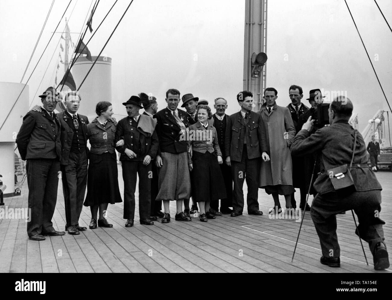 Cruise ships 1930s hi-res stock photography and images - Alamy