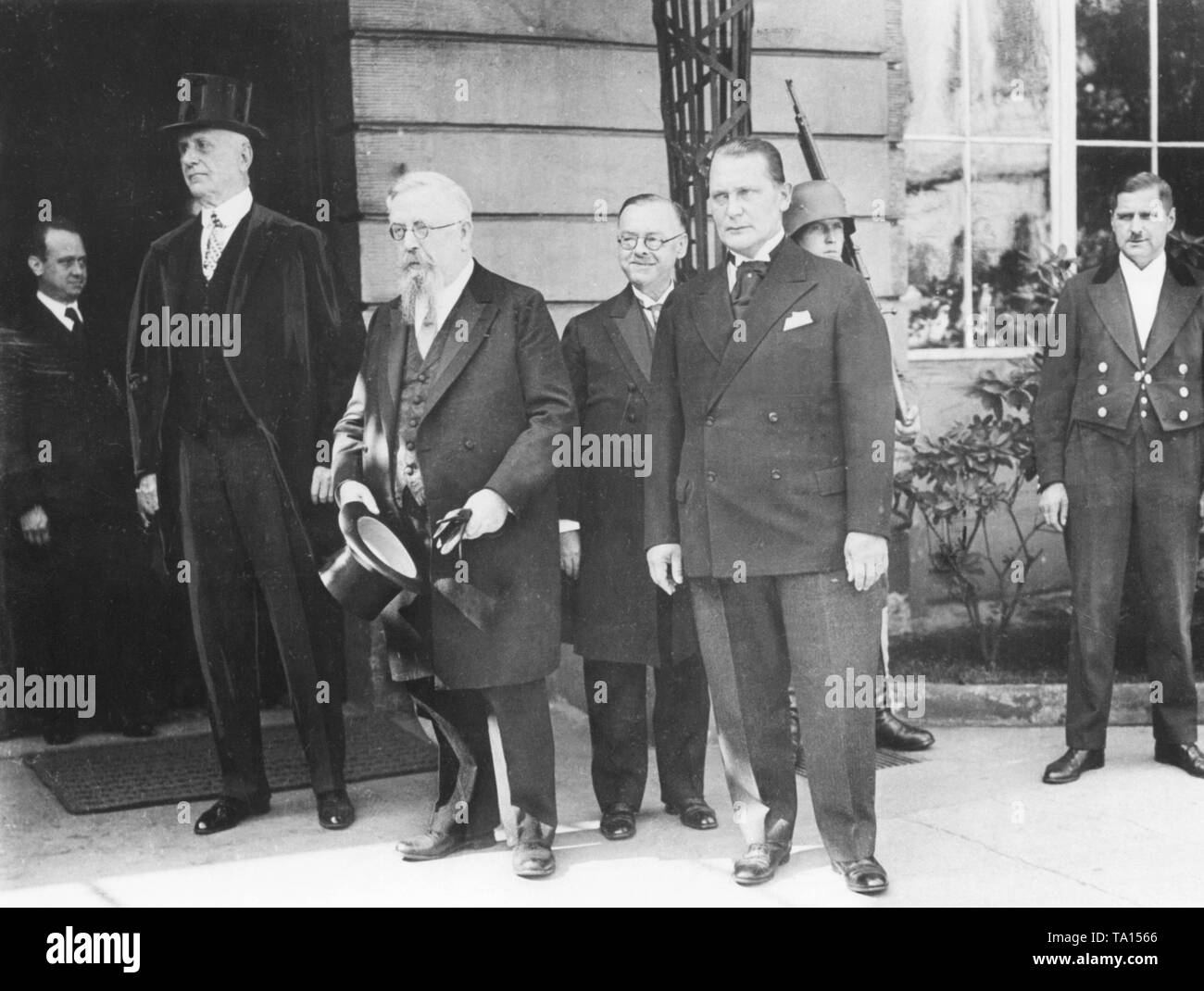 The new Reichstag presidium, when leaving the Presidential Palace where ...