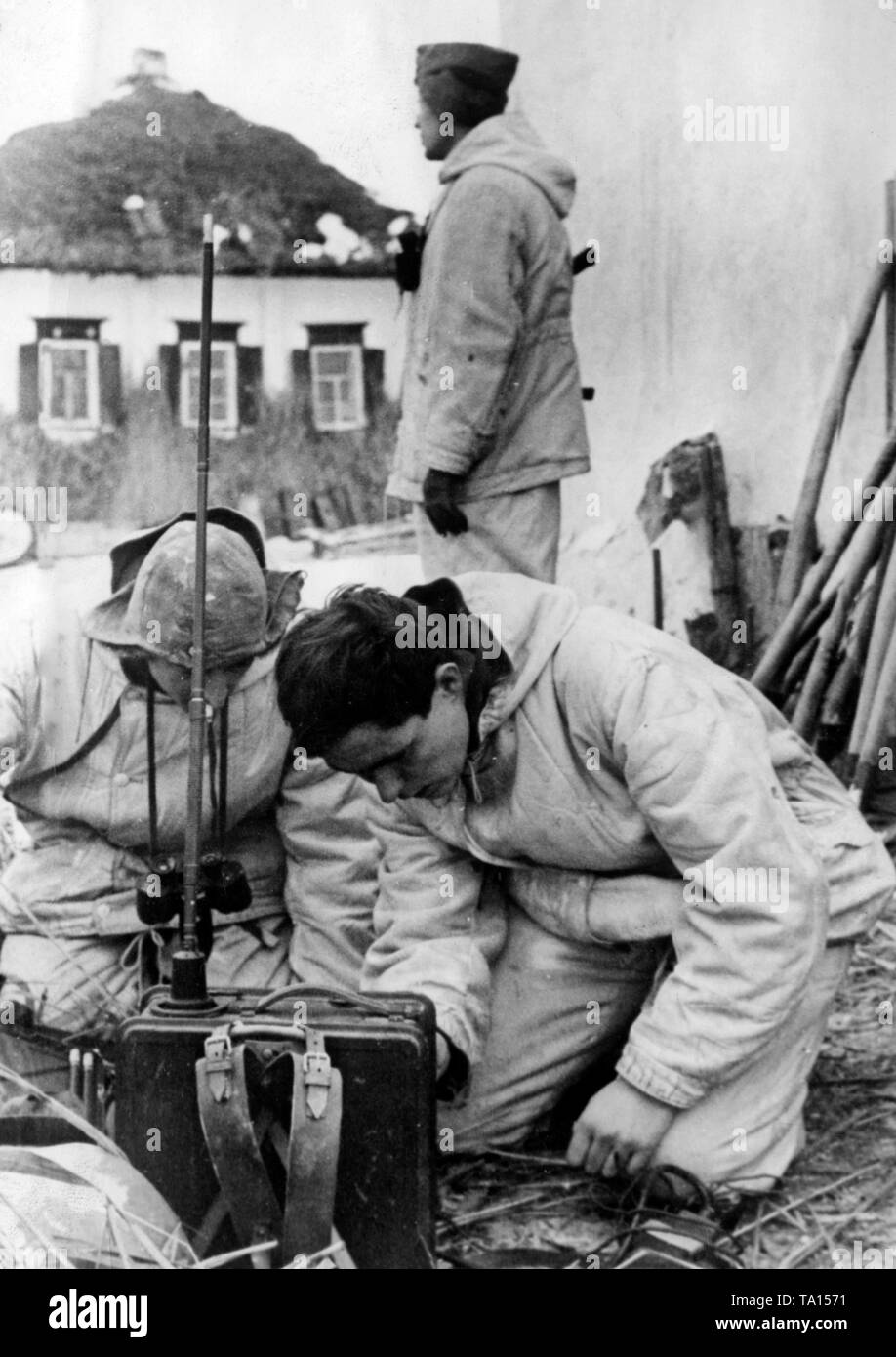 German soldiers radio 1943 hi-res stock photography and images - Alamy