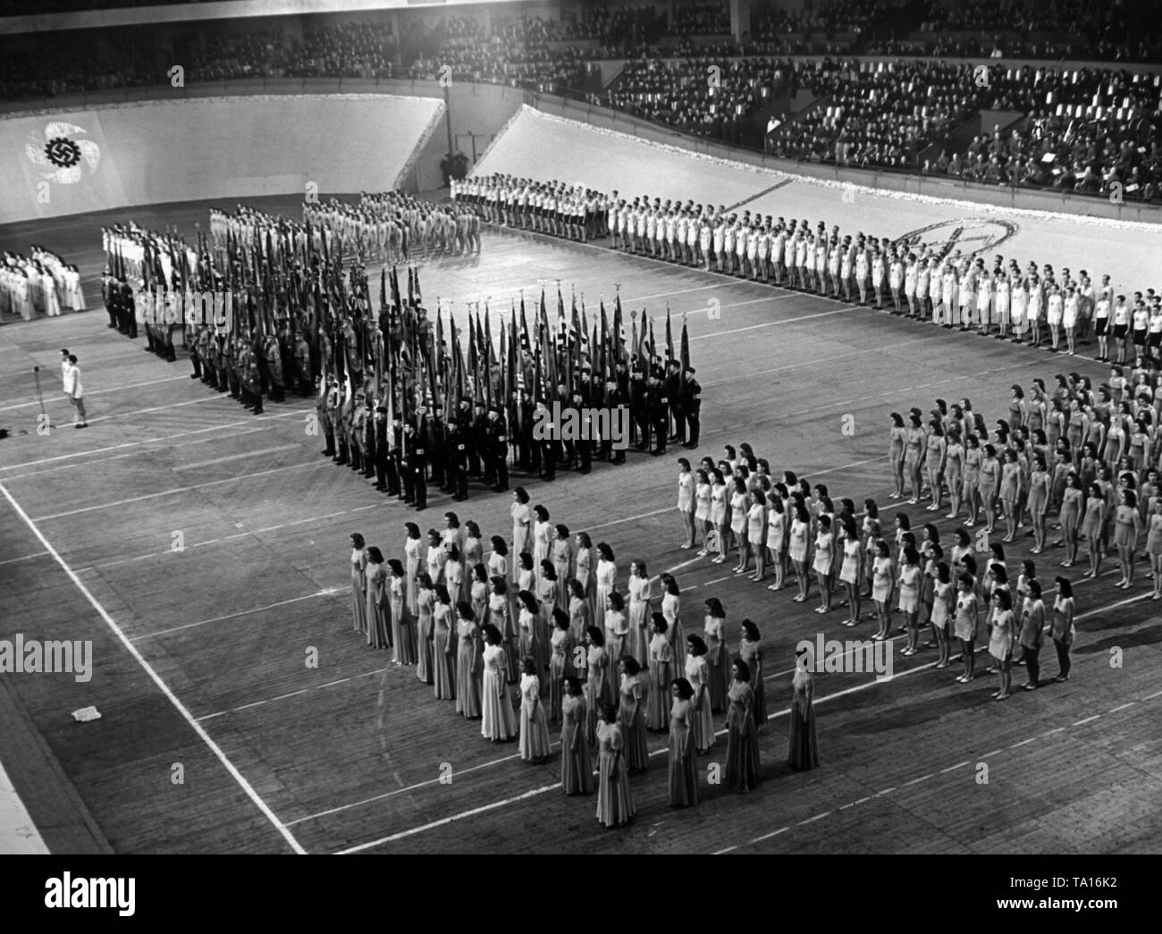 German nazi swastika aircraft hi-res stock photography and images - Alamy
