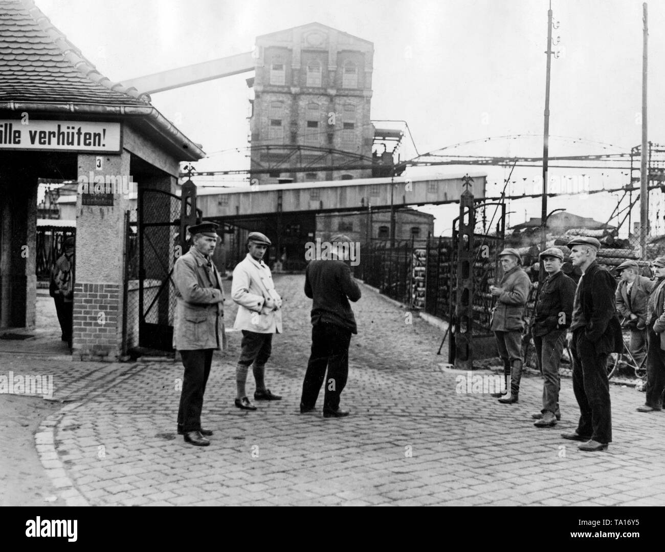Colliery worker hi-res stock photography and images - Alamy