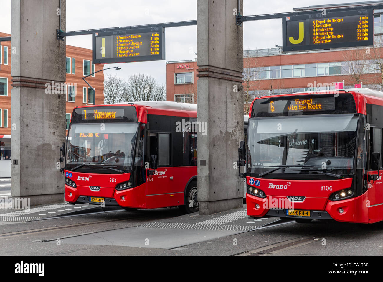 Regional transport intercity buses hi-res stock photography and images ...