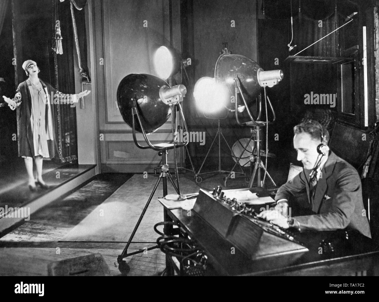 1929 movies hi-res stock photography and images - Alamy