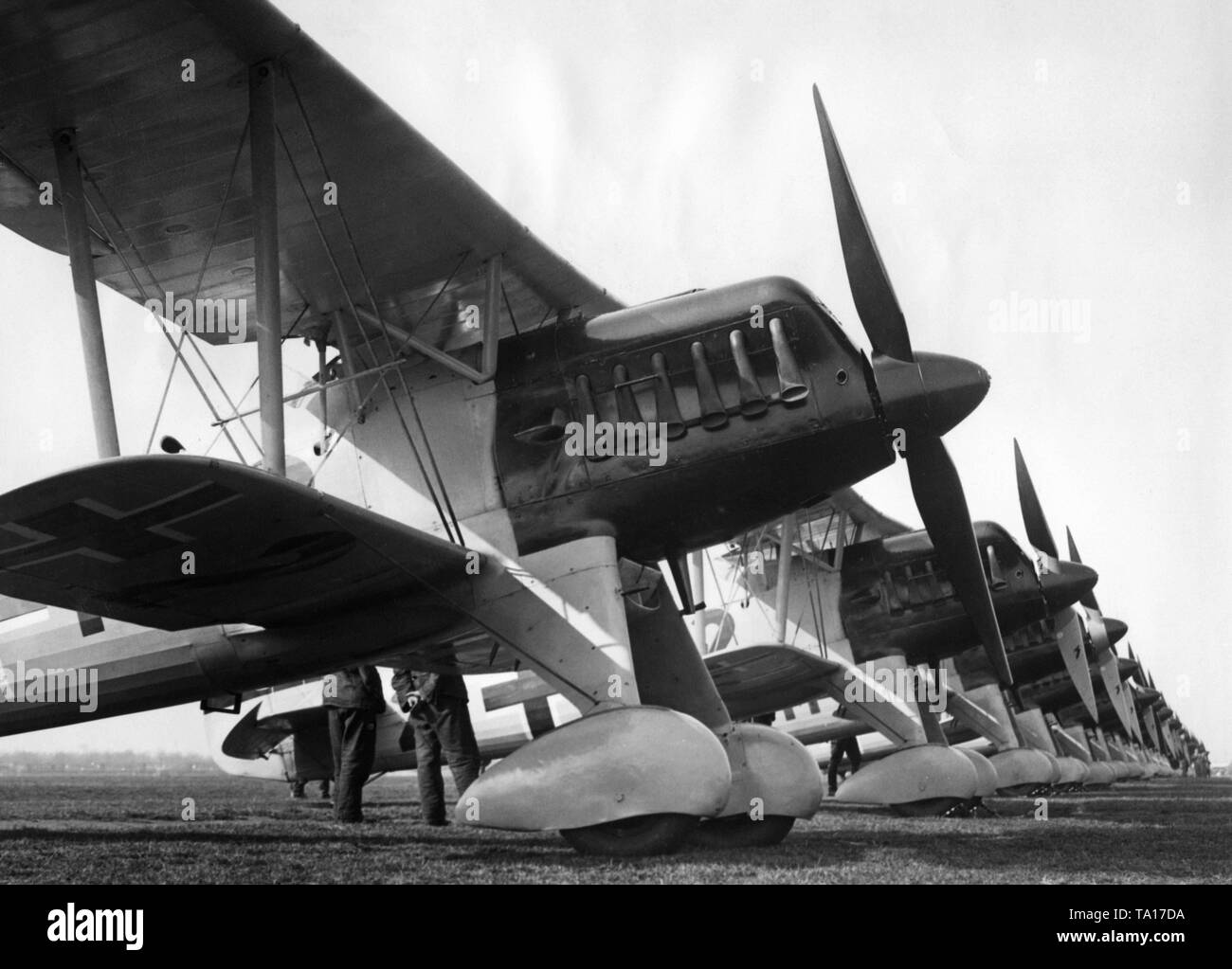 On the airfield in Berlin-Staaken are parked fighter planes of the ...