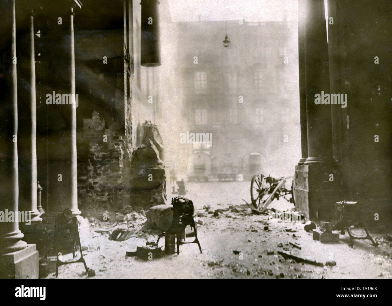 View of the inner courtyard of the Berlin City Palace after fights ...