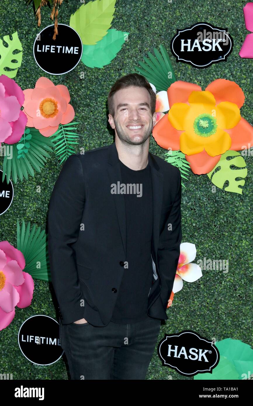 Andy Favreau at arrivals for Lifetime's Summer Luau, W Los Angeles Wet ...