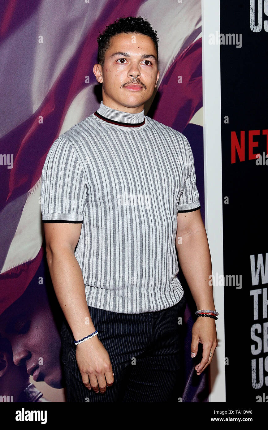 Apollo live broadcast hi-res stock photography and images - Alamy