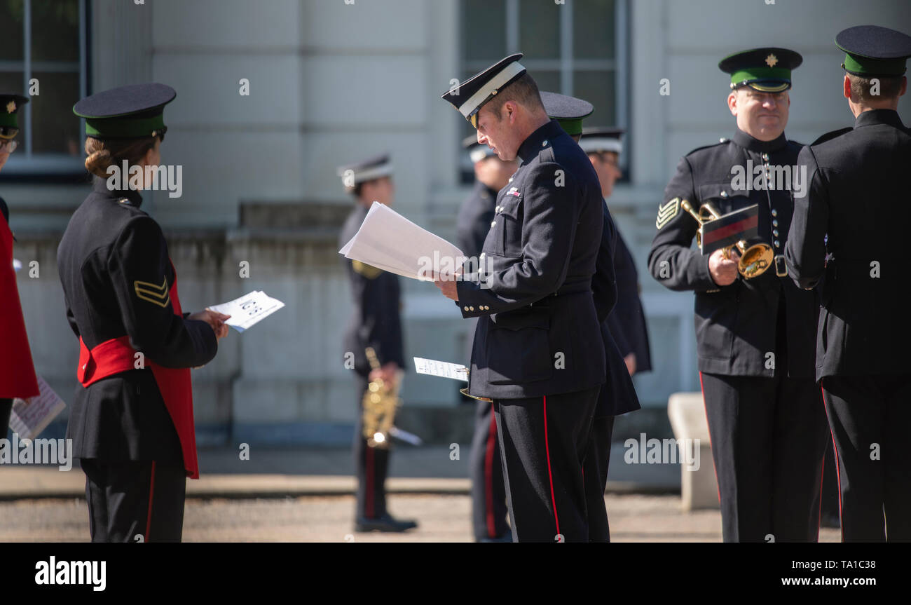 Army parade ground hi-res stock photography and images - Alamy