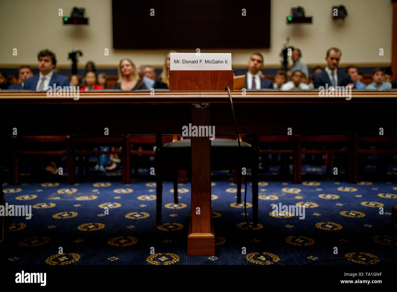 Empty congressional hearing hi-res stock photography and images - Alamy