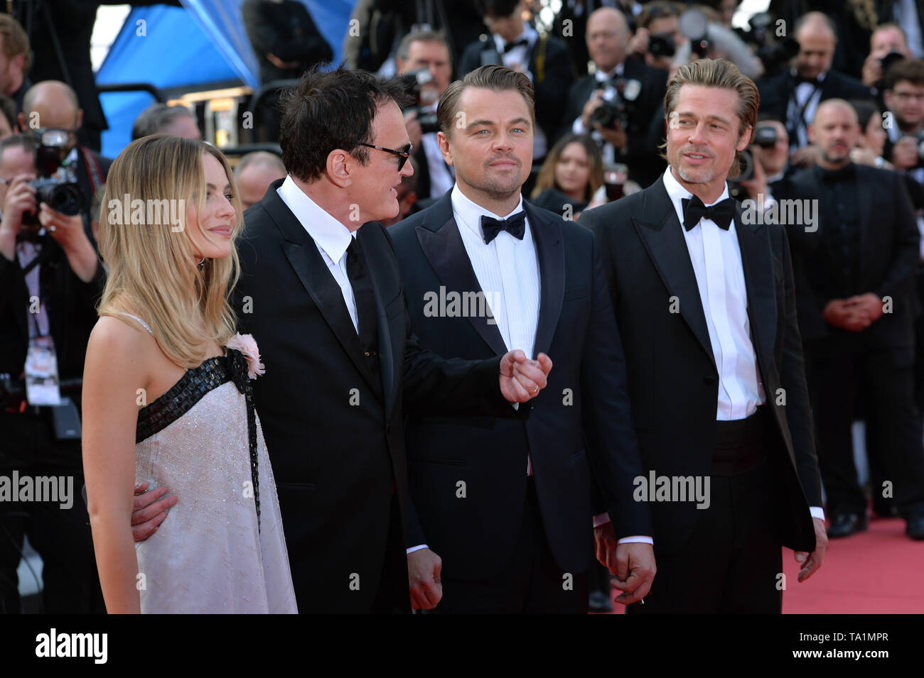 Brad Pitt (r-l), US actor Leonardo DiCaprio, US director Quentin ...